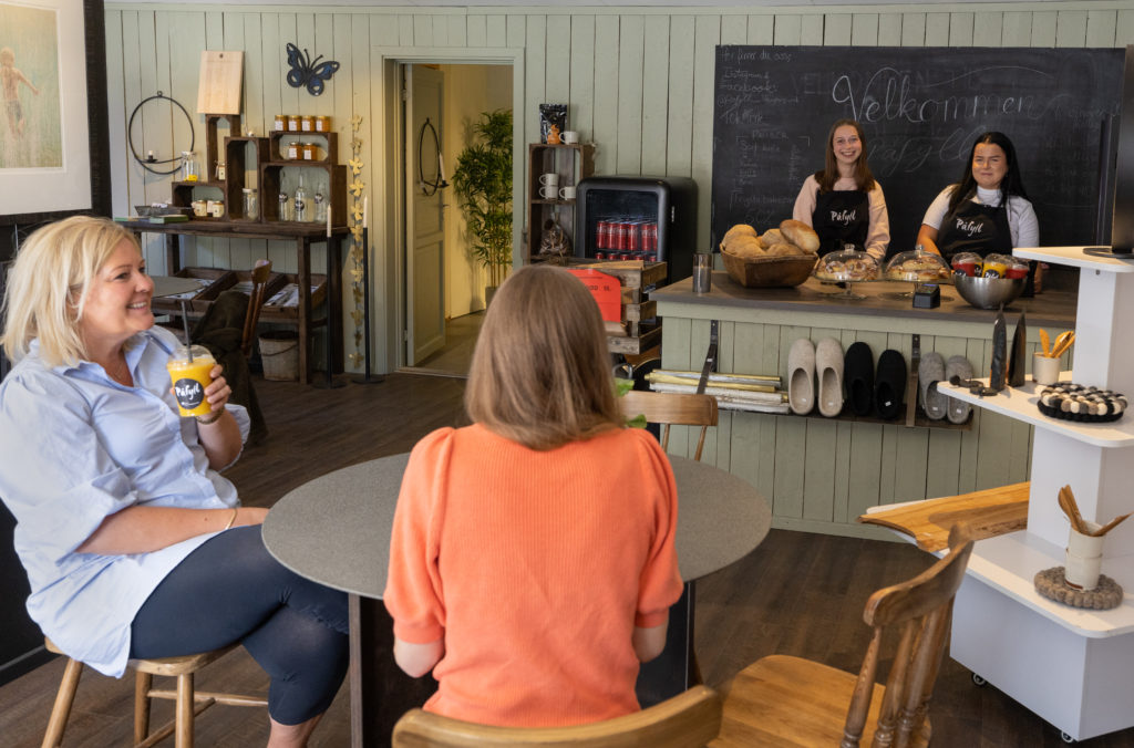 Vg1 Salg, service og reiseliv - Blå Kors videregående skole, Øvrebø